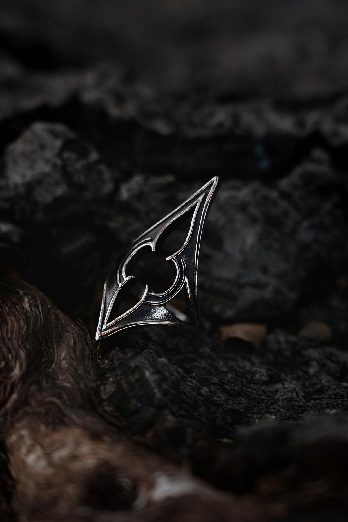Twisted Fate Ring | Lively Ghosts