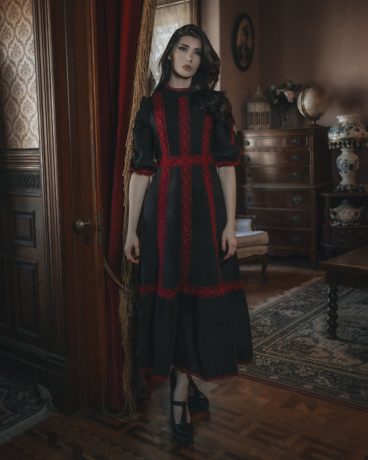 Scarlet Dress | Lively Ghosts