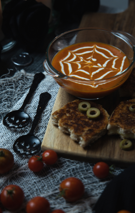 Tomato Soup with Ghostie Toasties | Lively Ghosts