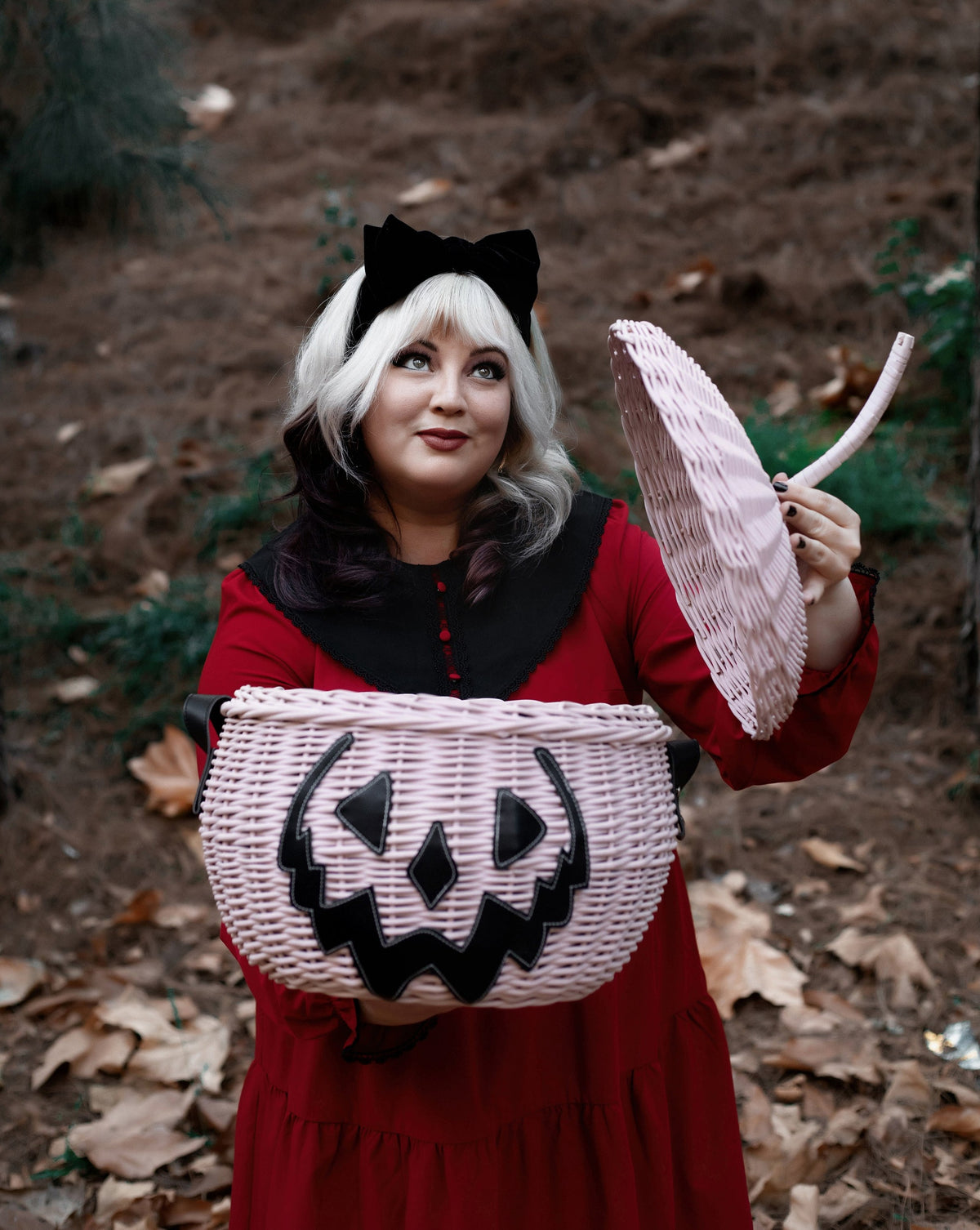Haunted Hallows Picnic Basket (Pink) [Limited Edition] | Lively Ghosts