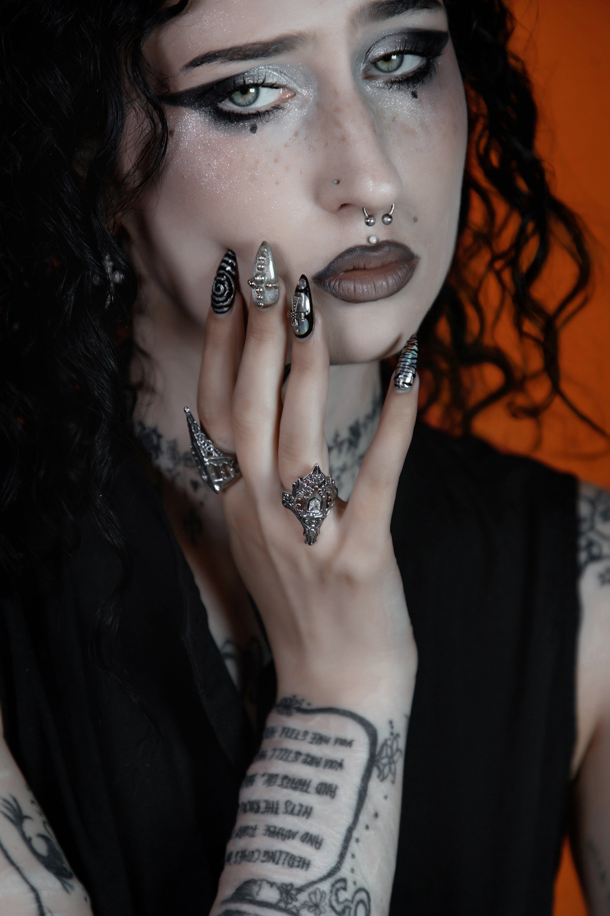 Gloomstone Ring | Lively Ghosts